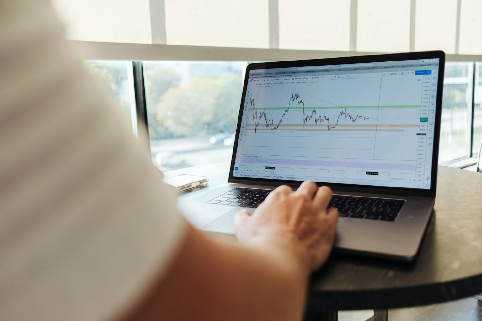 Choosing the Right Forex Trading Platform: A Comprehensive Guide for Traders